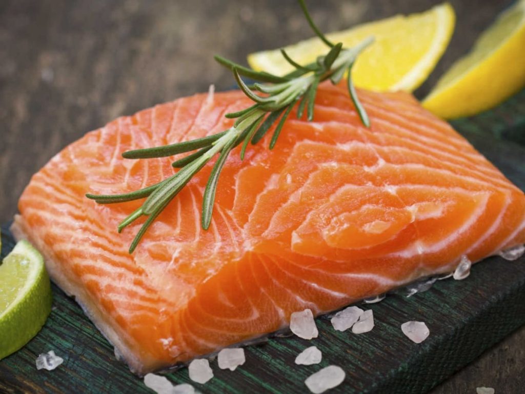 Чёрная икра купить в Москве, цены от 38000р за кг | Егор Осетров